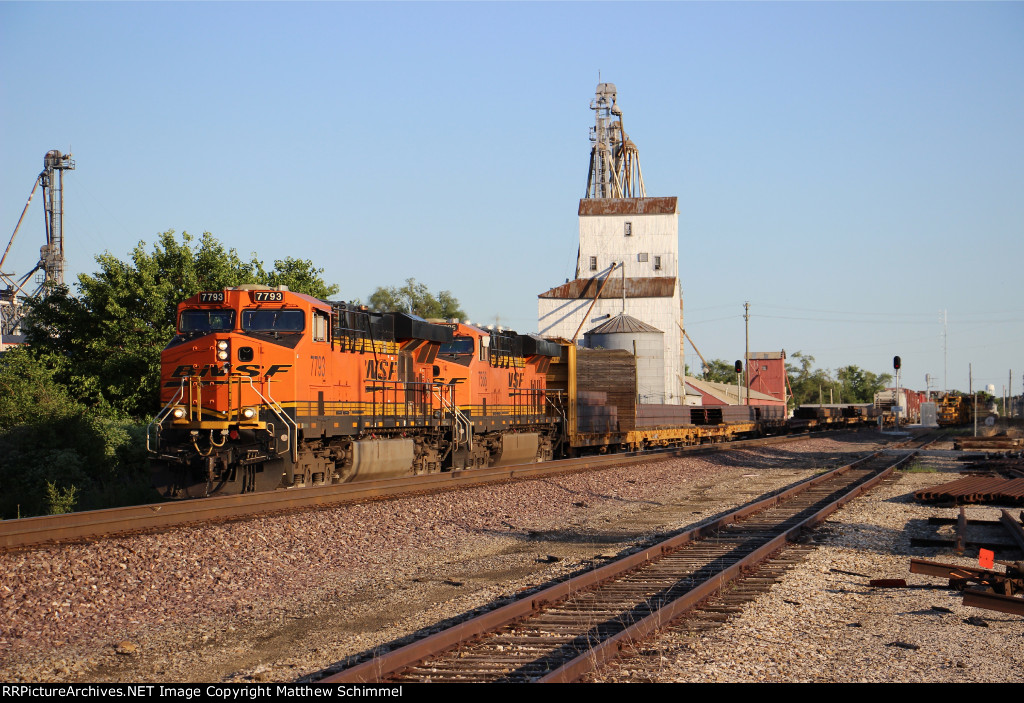 MEMGAL Taking The Siding